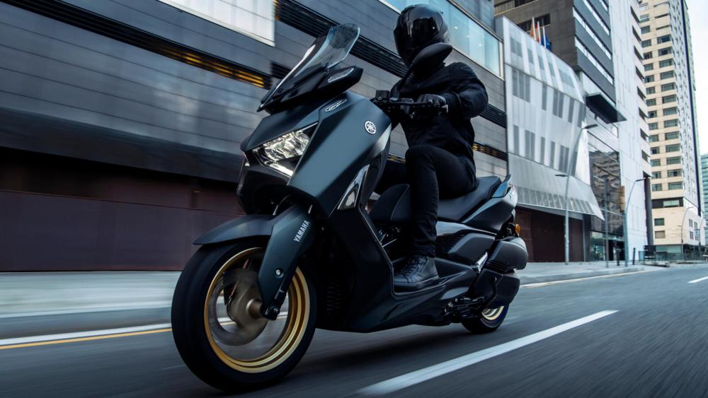 Yamaha XMax 300 Tech Max és XMax 300 2023 | Motorinfo